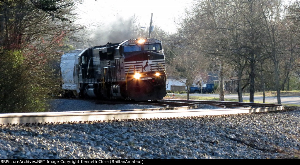 NS train #118 (Manifest) (Macon, GA --Linwood, NC) (pic 1)